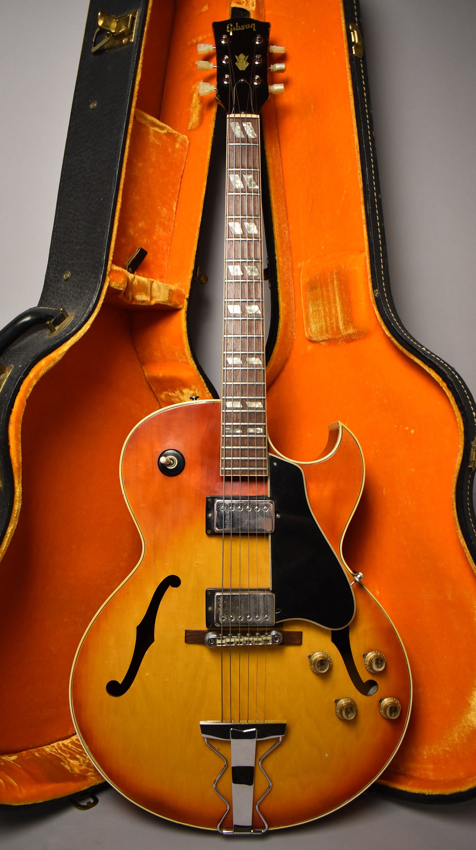 Archtop – Imperial Vintage Guitars