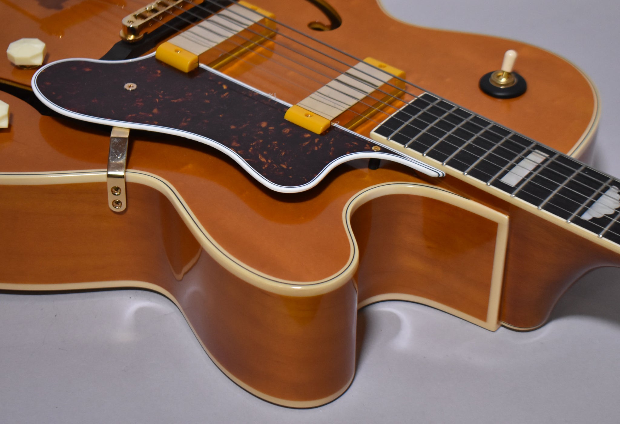 2022 Epiphone 150th Anniversary Zephyr DeLuxe Regent Antique Natural F ...