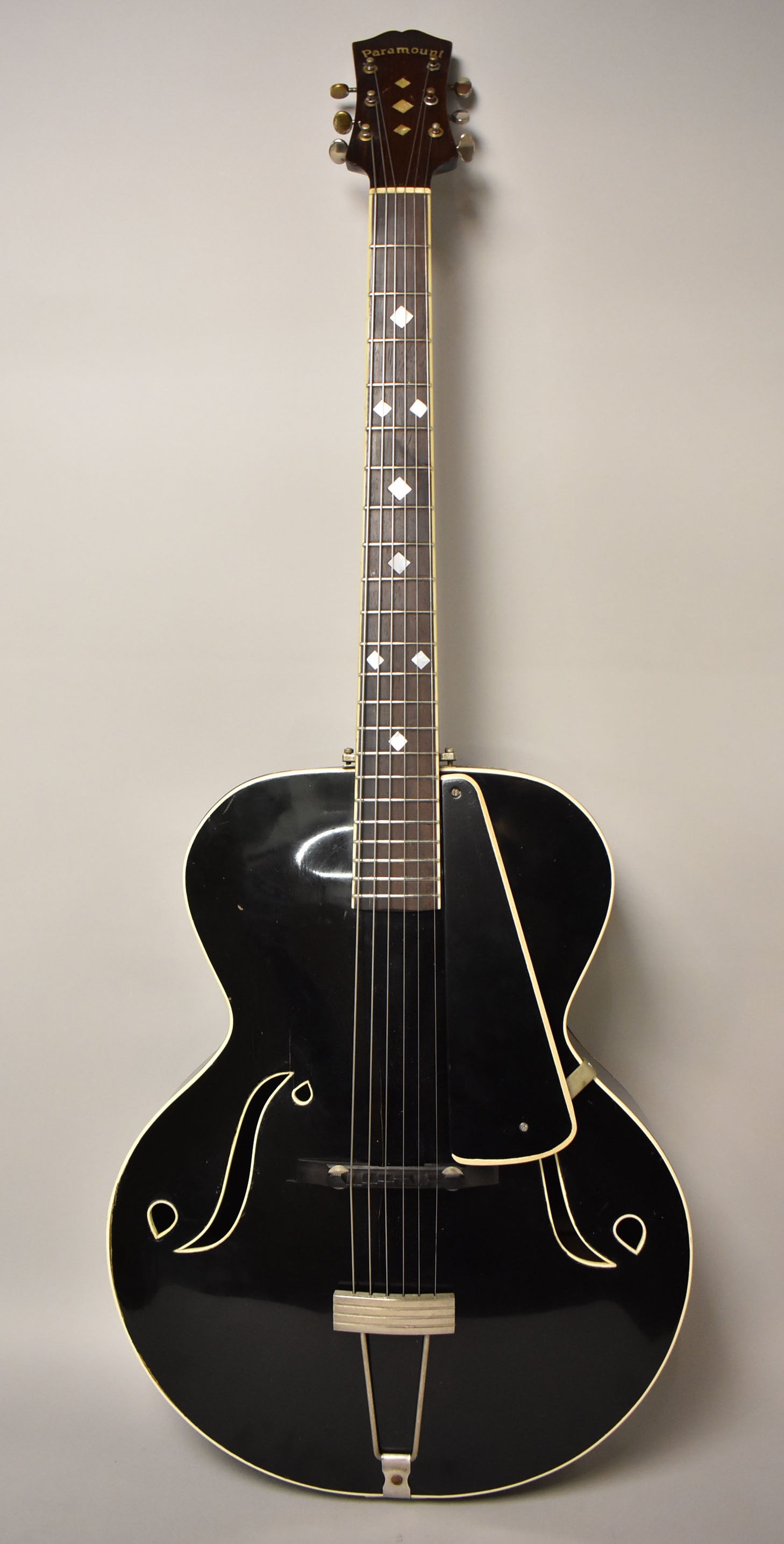 Archtop – Imperial Vintage Guitars