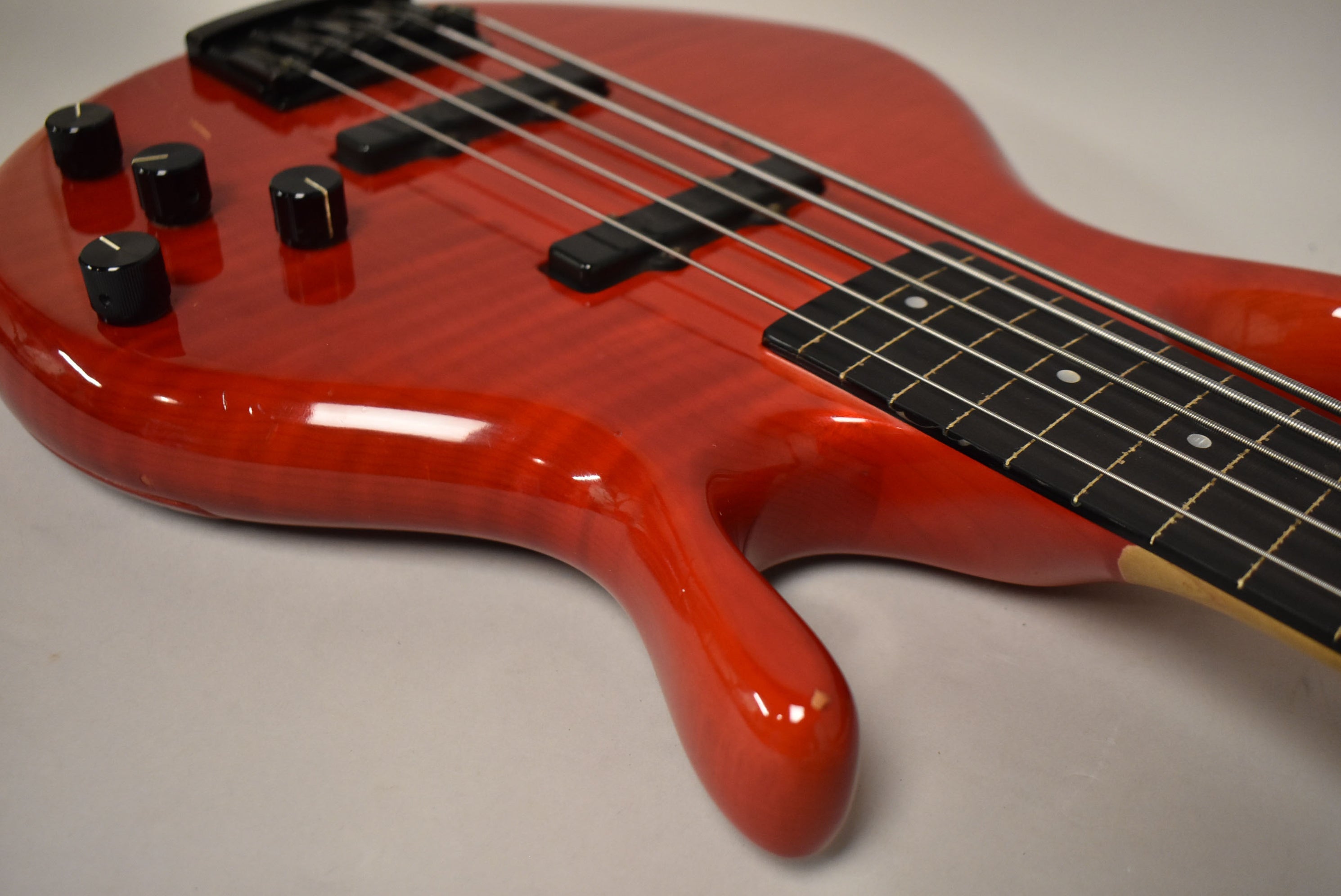 1990 Pedulla MVP-5 Bass Fretless Conversion 5-String Red w/HSC ...