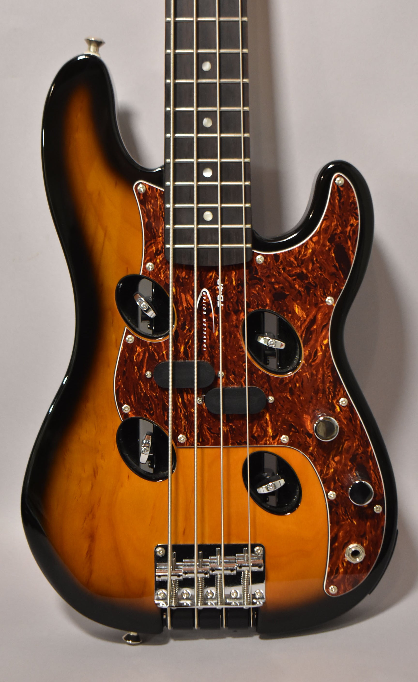 Traveller Guitar TB-4P Bass Sunburst w/Gig Bag – Imperial Vintage Guitars