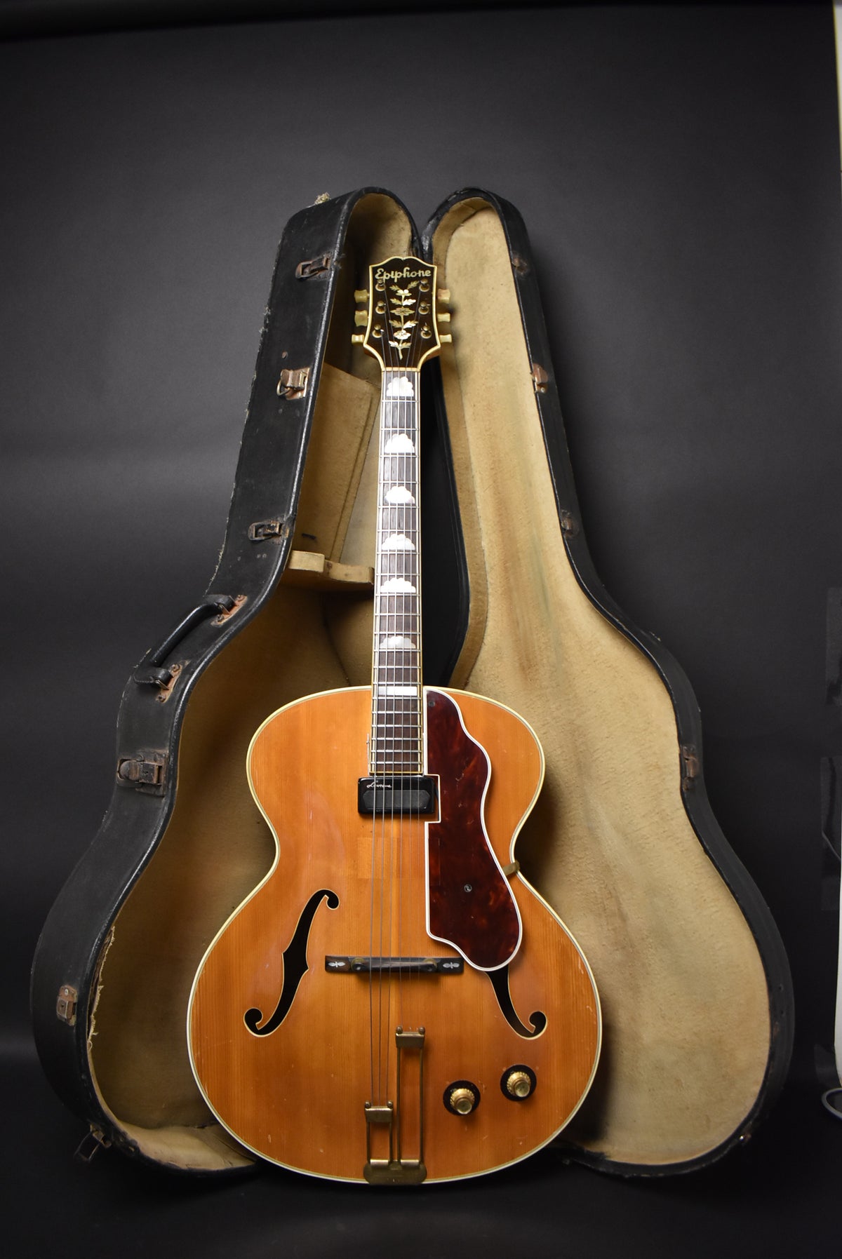 Archtop – Imperial Vintage Guitars