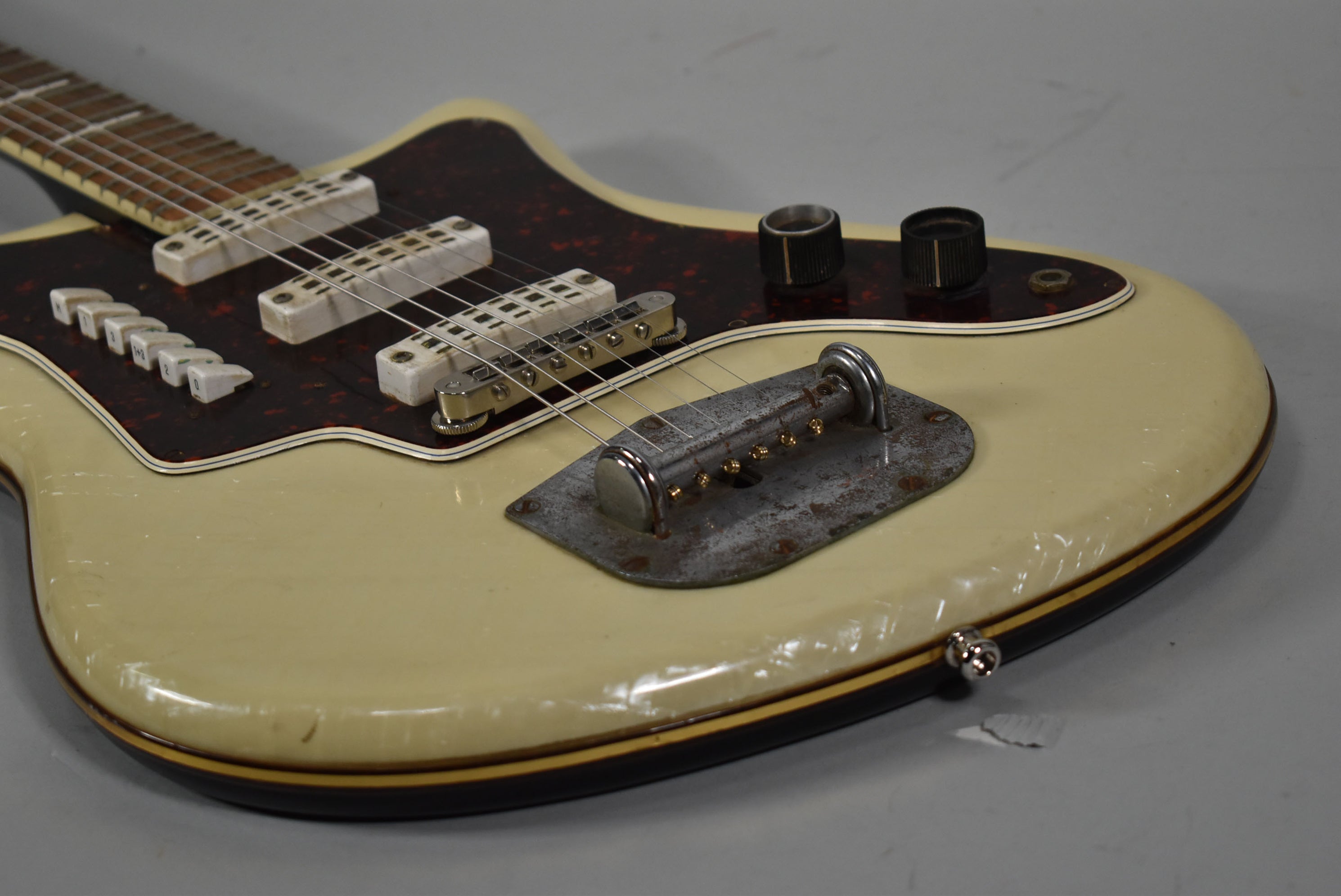 1960s Eko Model 500/3 Pearl Finish Electric Guitar – Imperial Vintage ...