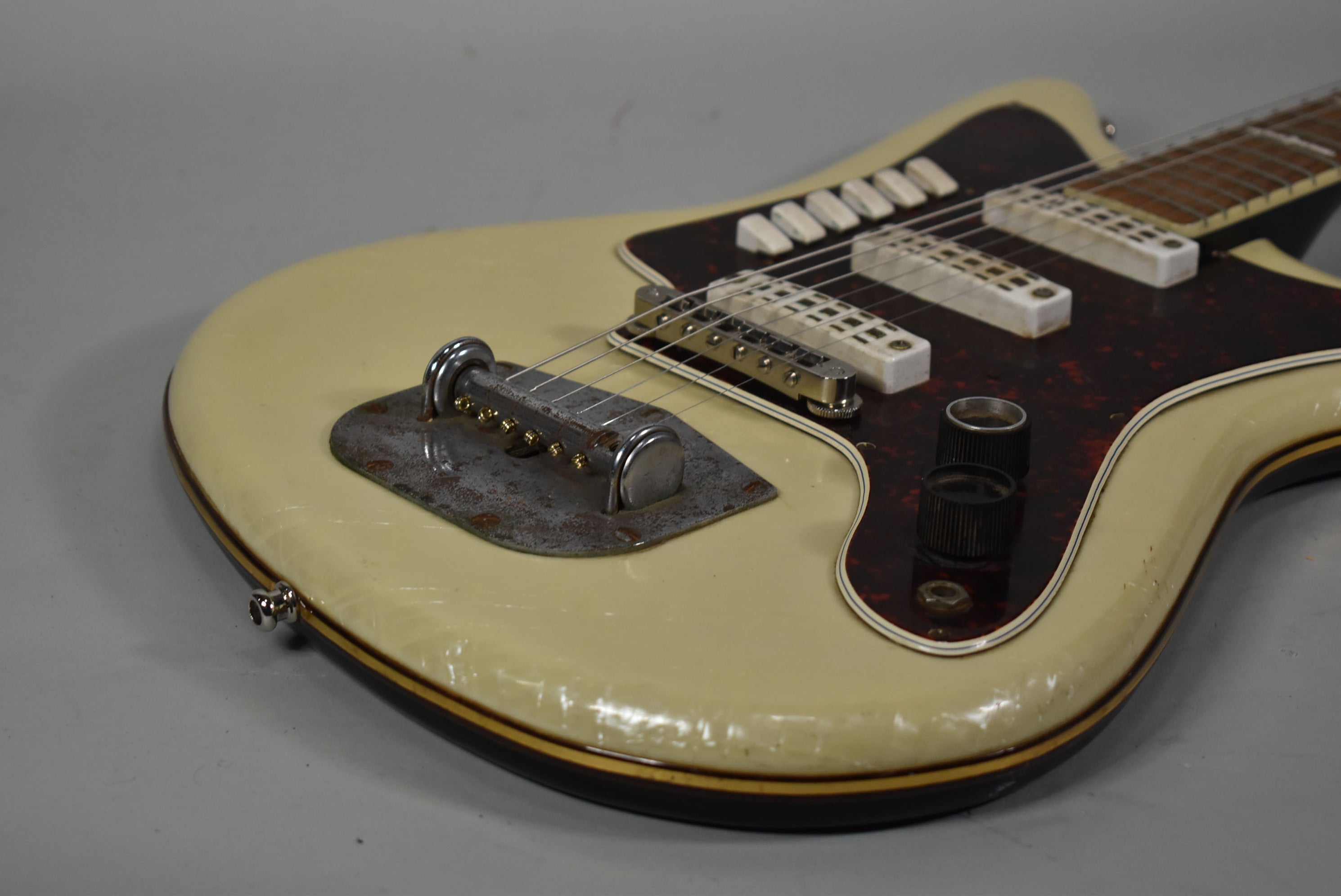 1960s Eko Model 500/3 Pearl Finish Electric Guitar – Imperial Vintage ...