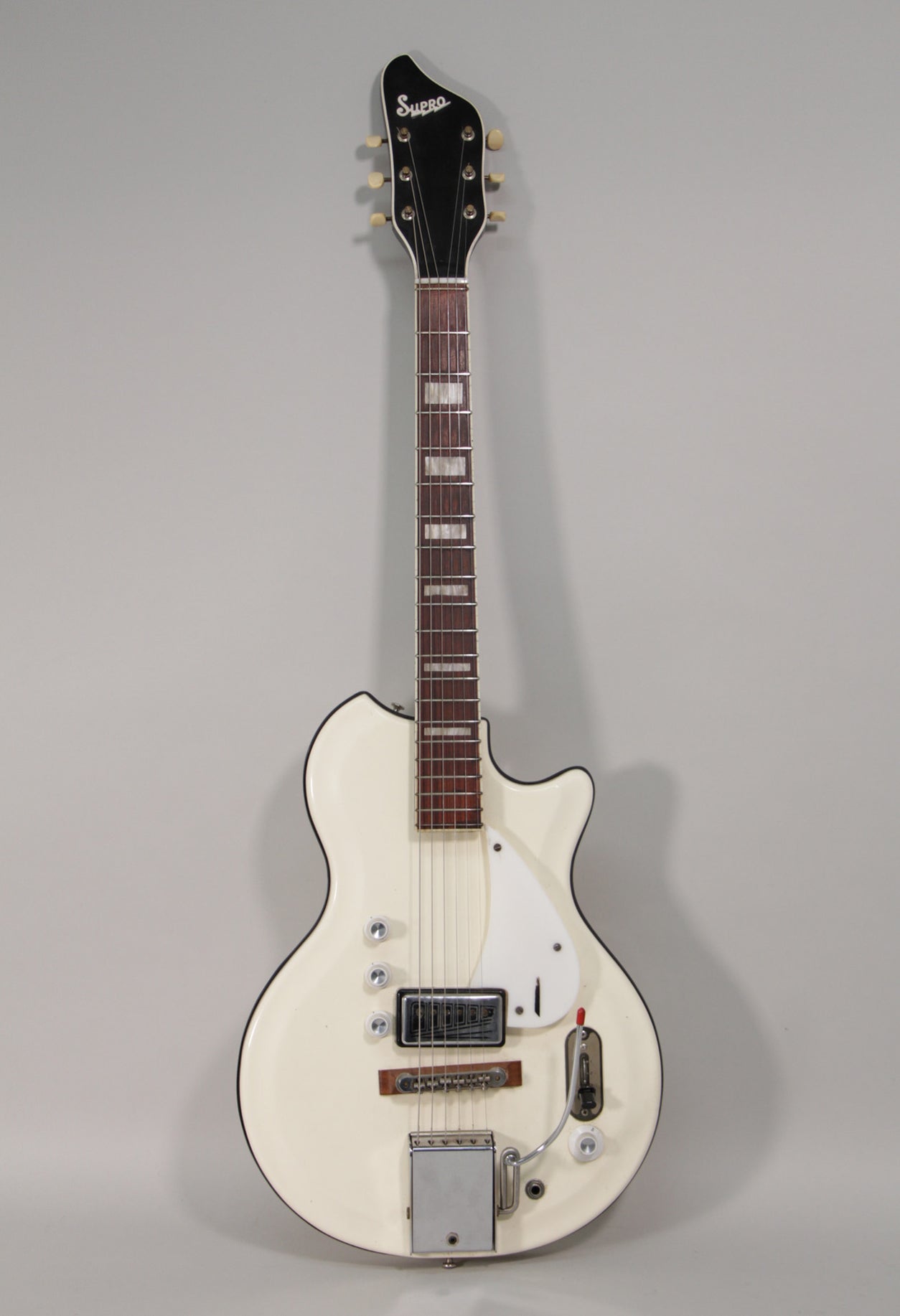 Electric Guitars – Page 2 – Imperial Vintage Guitars