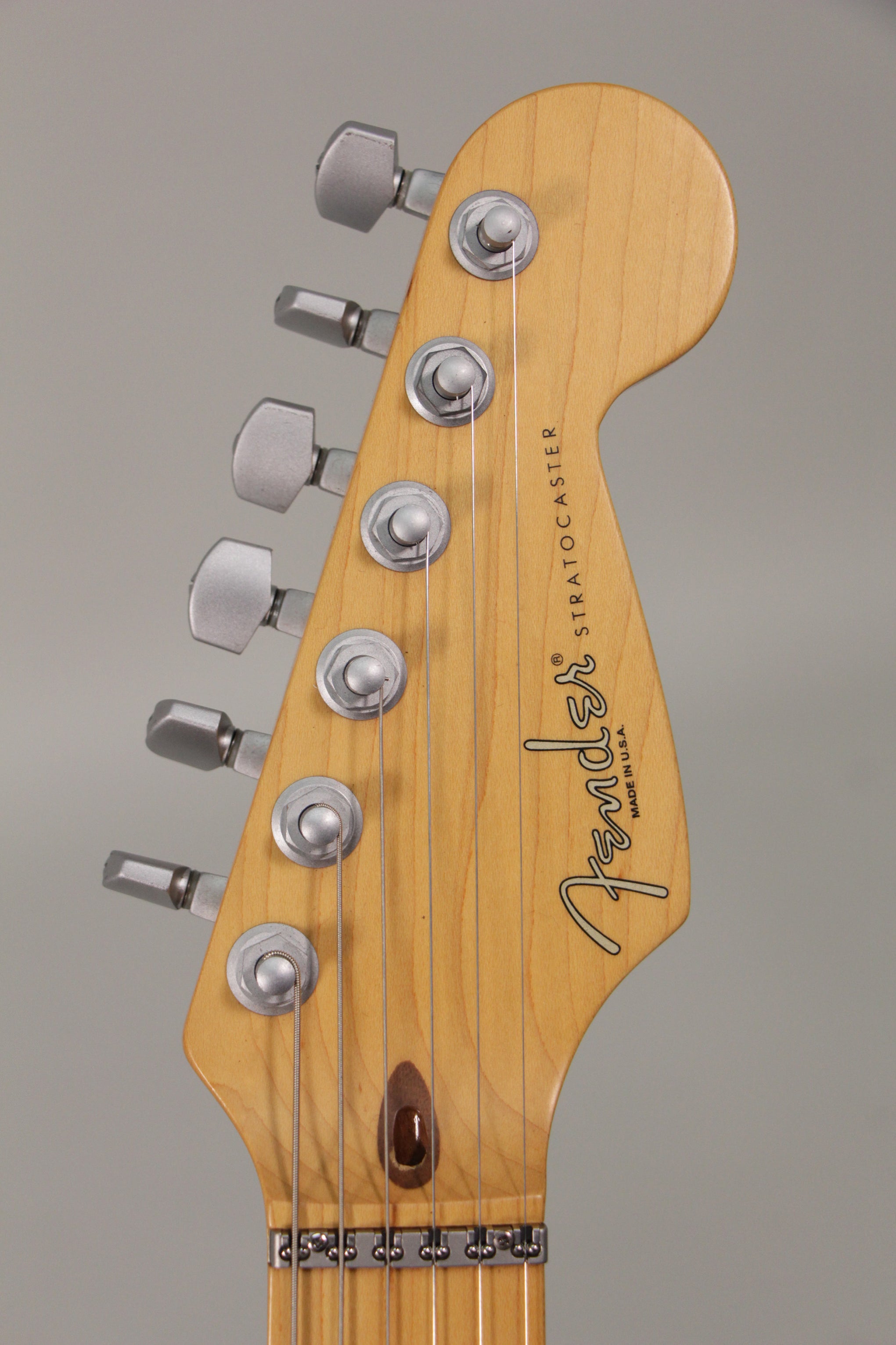 1997 Fender Stratocaster Plus Deluxe Sunburst Finish Electric Guitar w ...